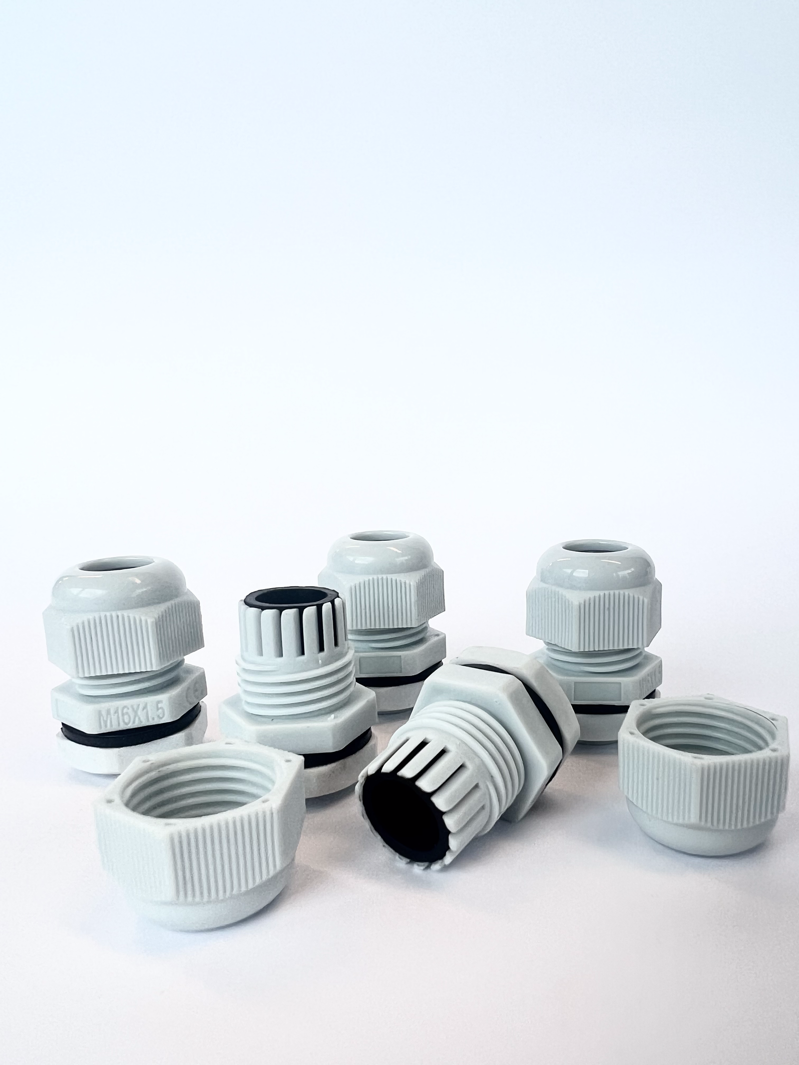 Cable Gland (White) M16 x 1.5 (100 Pcs)